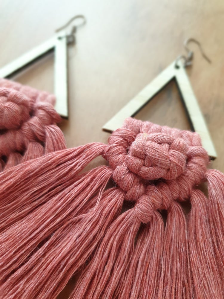 Macrame Triangle Earrings 'Cinnamon' – Hidden Button Workshops